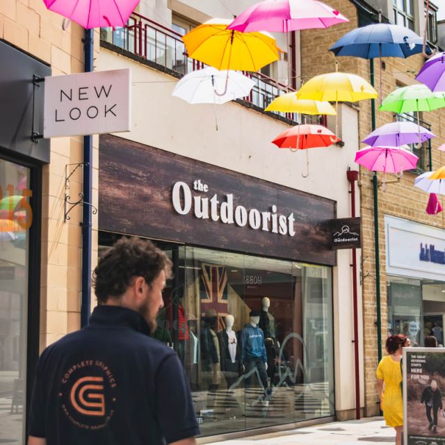 Vinyl Wall Wrapping Services - Complete Graphics Oxfordshire